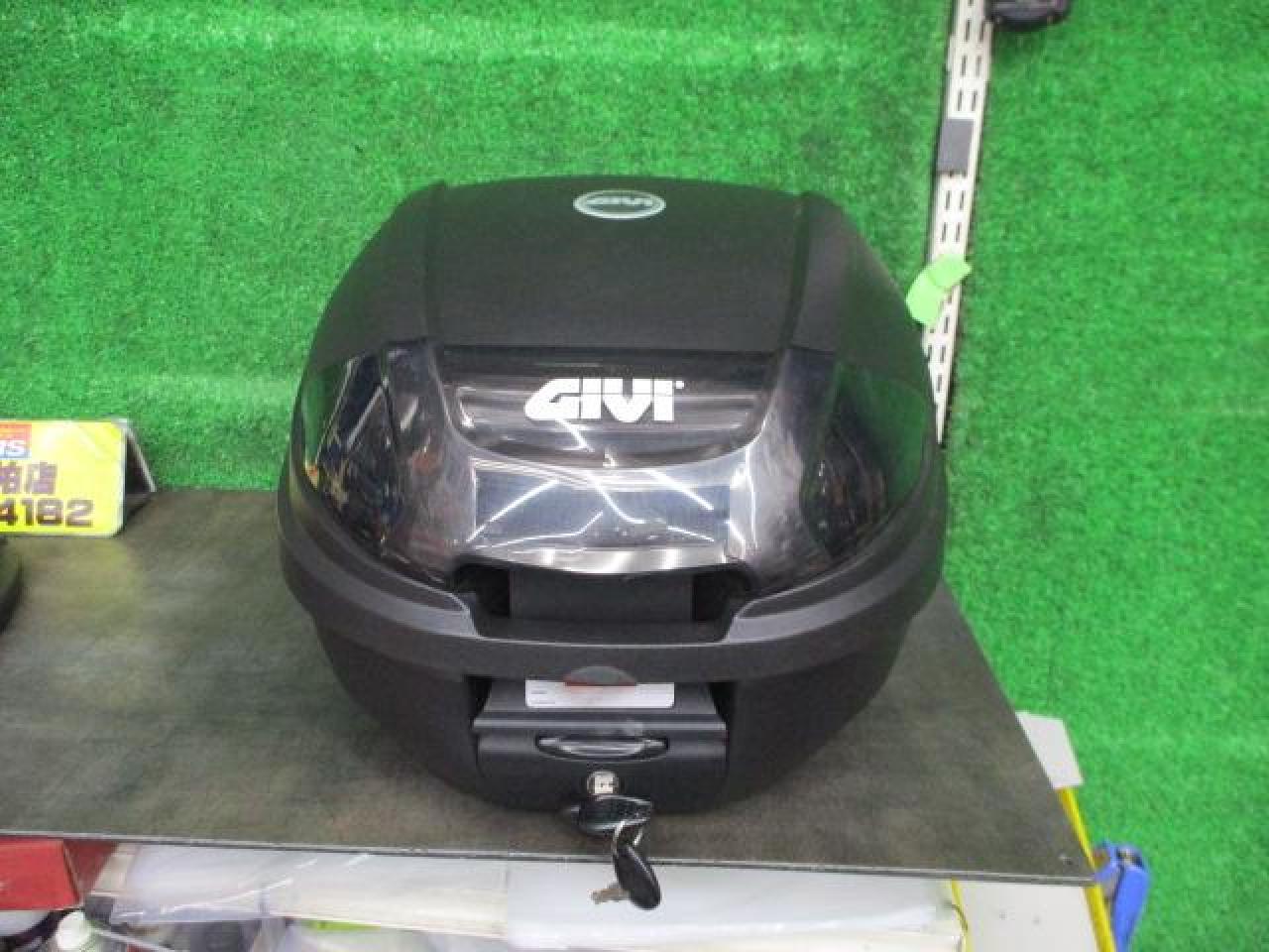 【GIVI】E300N リアボックス 30L | バイク用品 ツーリング用品 BOX(二輪)を通販で購入する | 中古カー＆バイク用品の販売ならアップガレージ