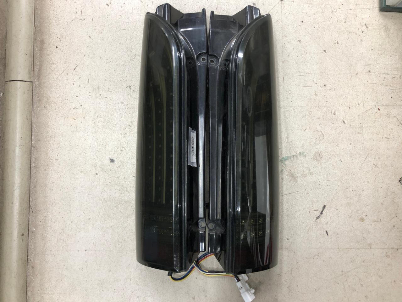 HELIOS LEDテールレンズ【200系ハイエース】 | カー用品 ボディパーツ テールレンズを通販で購入する | 中古カー＆バイク用品の ...