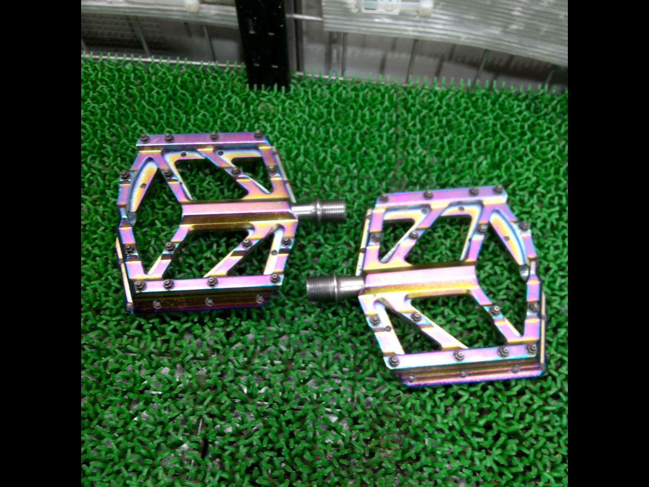 SUPACAZ スパカズ KRYPTO DH OIL SLICK ペダル | 自転車 ペダル フラットペダルを通販で購入する | 中古カー ...