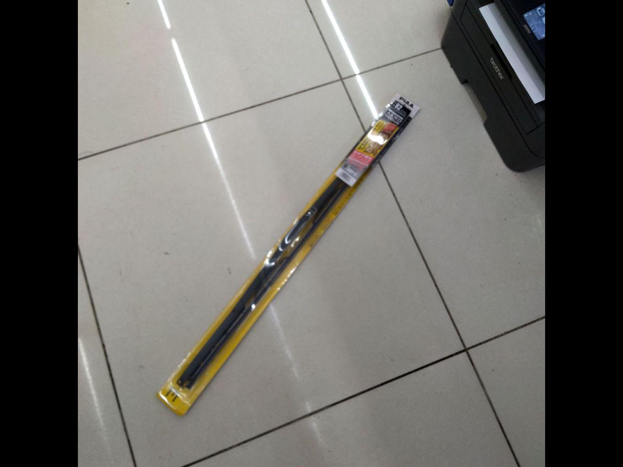 PIAA ピア AEROVOGUE強力シリコートワイパー WAVS65 呼番82 | カー用品 メンテナンス ワイパーを通販で購入する | 中古カー＆バイク用品の販売ならアップガレージ