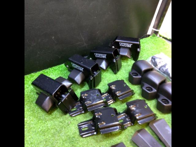 THULE 415フット鍵付き/ルーフレール付車用 | カー用品 キャリアを通販で購入する | 中古カー＆バイク用品の販売ならアップガレージ