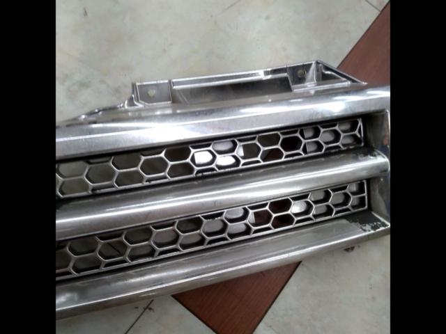 スズキ JB23W/ジムニー 純正フロントグリル | カー用品 ボディパーツ グリルを通販で購入する | 中古カー＆バイク用品の販売ならアップガレージ