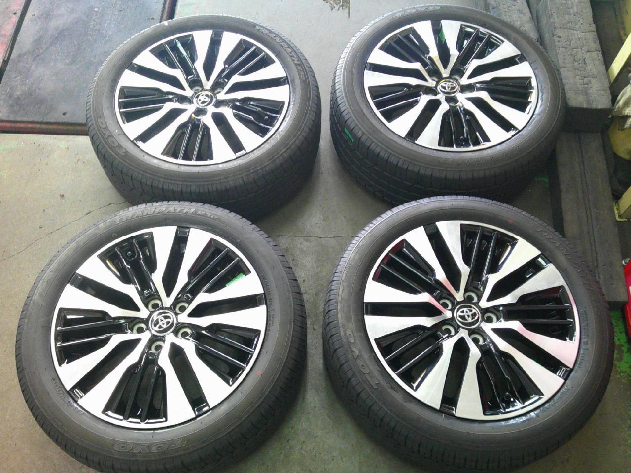 トヨタ純正(TOYOTA) トヨタ純正(TOYOTA) 30アルファード後期 純正切削光輝 + TOYO(トーヨー) TRANPATH R30 ...