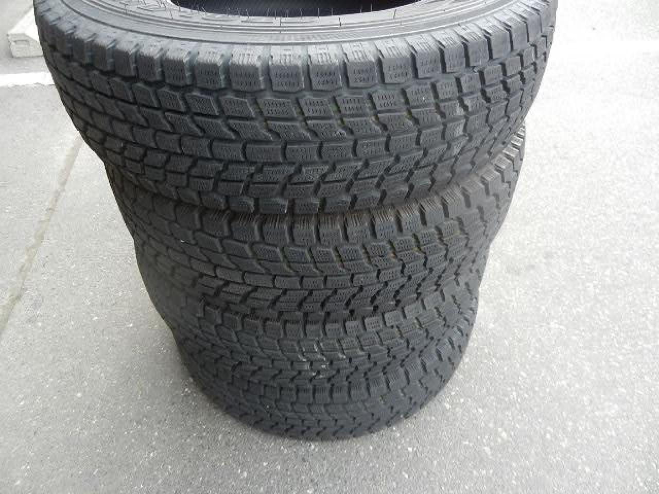 RX2412-390 YOKOHAMA GEOLANDAR i/T G072 4本セット | カー用品 スタッドレスタイヤ 15インチ ...