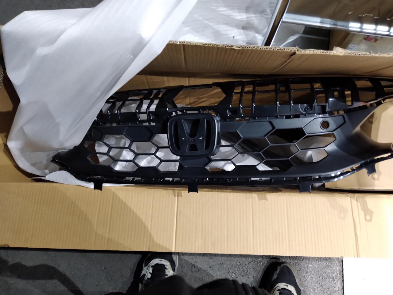 ホンダ FK7 シビックハッチバック 純正フロントグリル + アイラインガーニッシュ + ロアグリル | 中古品 | アップガレージ 一宮 ...
