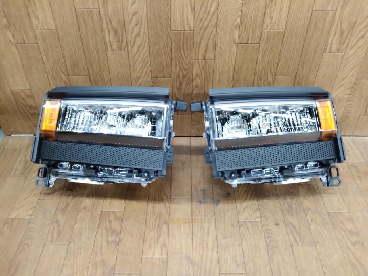 トヨタ ランドクルーザー250 純正 角目3眼LEDヘッドライト | カー用品 ボディパーツ ヘッドライトを通販で購入する | 中古カー ...