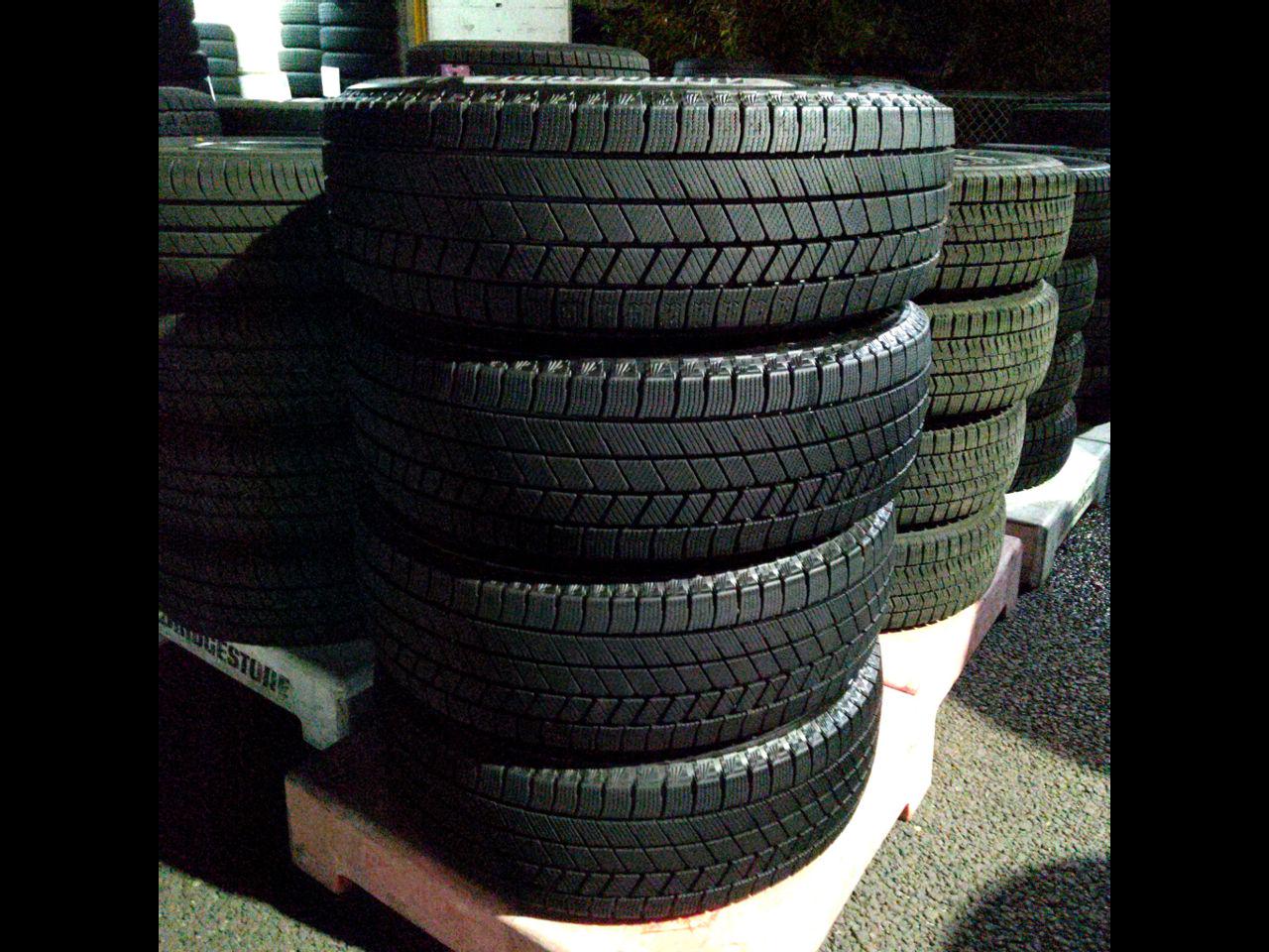 BRIDGESTONE BLIZZAK VRX3 195/65R15 91Q 4本セット | カー用品 スタッドレスタイヤ 15インチスタッドレスタイヤを通販で購入する | 中古カー＆バイク用 ...