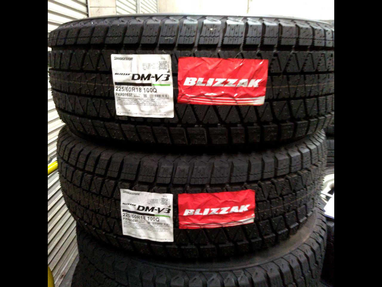 BRIDGESTONE BLIZZAK DM-V3 225/60R18 100Q 2本セット 2019年製造 | カー用品 スタッドレスタイヤ 18インチスタッドレスタイヤを通販で購入する ...