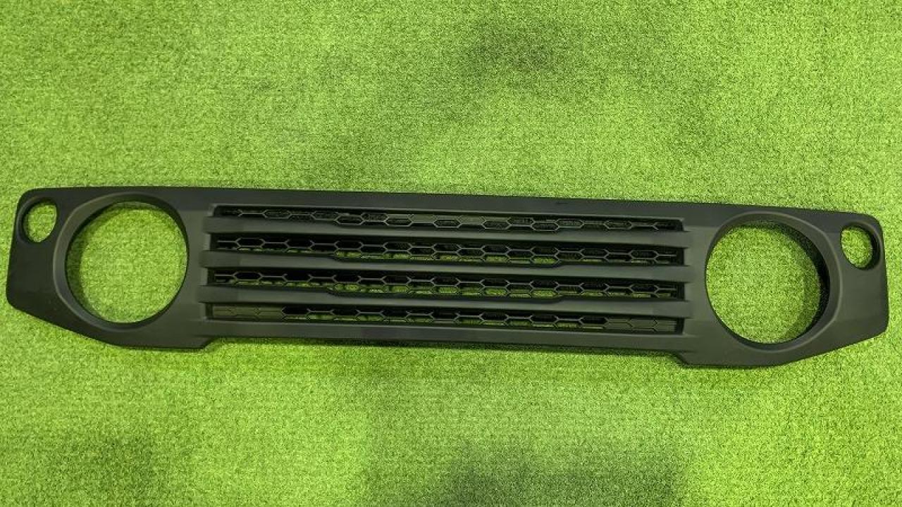 APIO JB64/74ジムニー/シエラ用 ABSタクティカルフロントグリル | カー用品 ボディパーツ グリルを通販で購入する | 中古カー＆バイク用品の販売ならアップガレージ