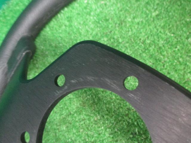 MOMO MOD.02(MODEL02) | カー用品 インテリア ステアリングを通販で購入する | 中古カー＆バイク用品の販売ならアップガレージ