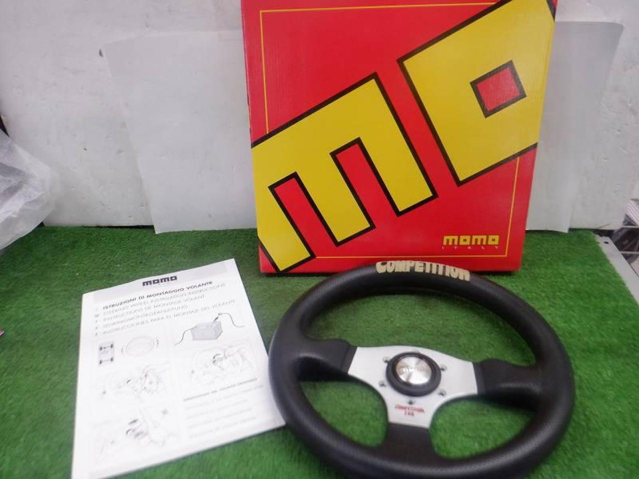 MOMO COMPETITION EVO | カー用品 インテリア ステアリングを通販で購入する | 中古カー＆バイク用品の販売ならアップガレージ