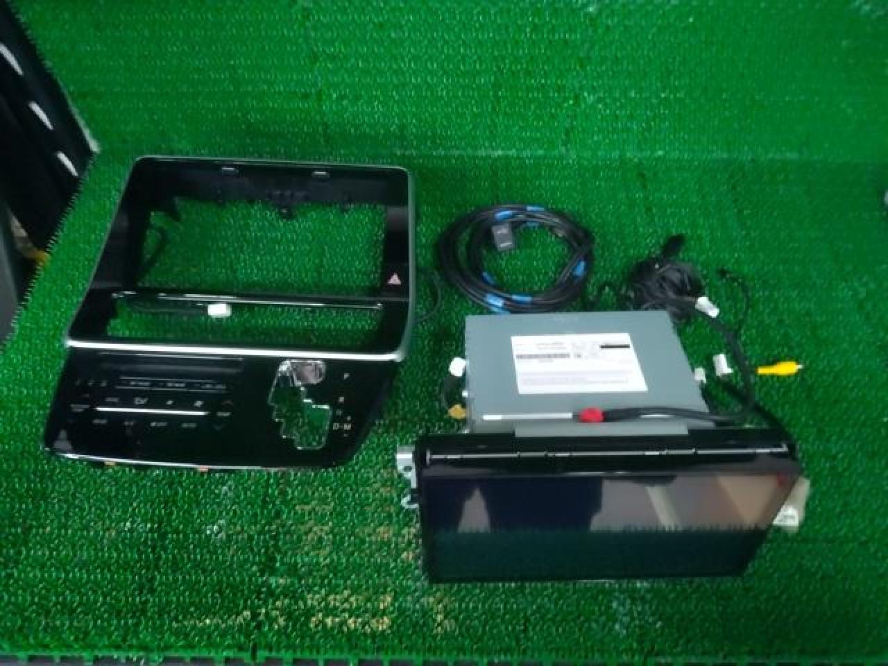 TOYOTA NSZN-Z66T 10インチナビゲーション | カー用品 カーナビ(地デジ） AV一体メモリーナビ（地デジ）を通販で購入する | 中古カー＆バイク用品の販売ならアップガレージ