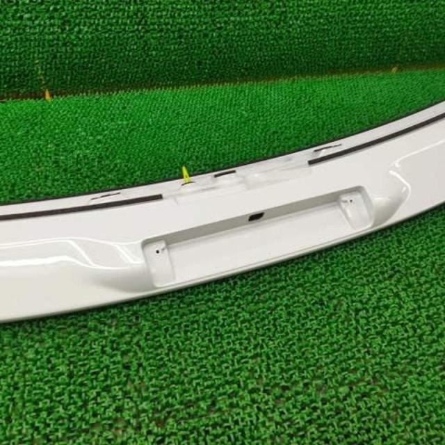 トヨタ(TOYOTA) 純正リアスポイラー 76085-52250 ホワイト系 | カー用品 ボディパーツ リヤウイングを通販で購入する ...