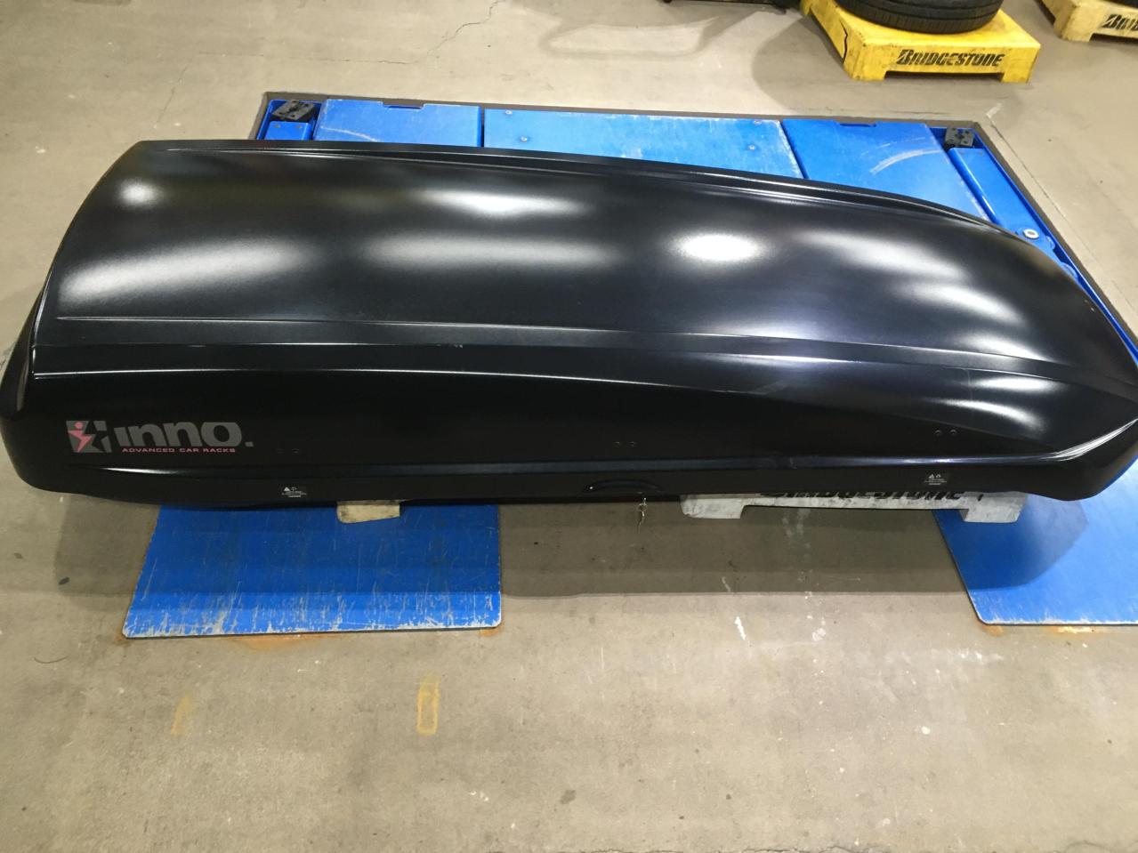 INNO/RV-INNO BRQ124(SHADOW124) ルーフBOX | カー用品 キャリア ルーフBOXを通販で購入する | 中古カー＆バイク用品の販売ならアップガレージ