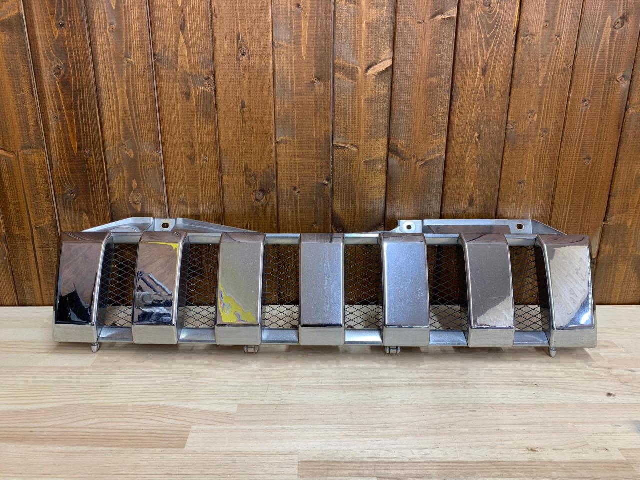 【スズキ純正】フロントグリル ジムニーJB23 | カー用品 ボディパーツ グリルを通販で購入する | 中古カー＆バイク用品の販売ならアップガレージ