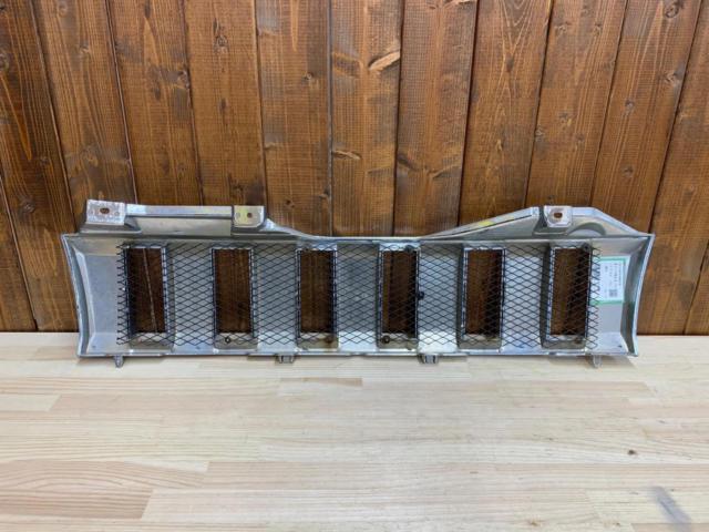 【スズキ純正】フロントグリル ジムニーJB23 | カー用品 ボディパーツ グリルを通販で購入する | 中古カー＆バイク用品の販売ならアップガレージ