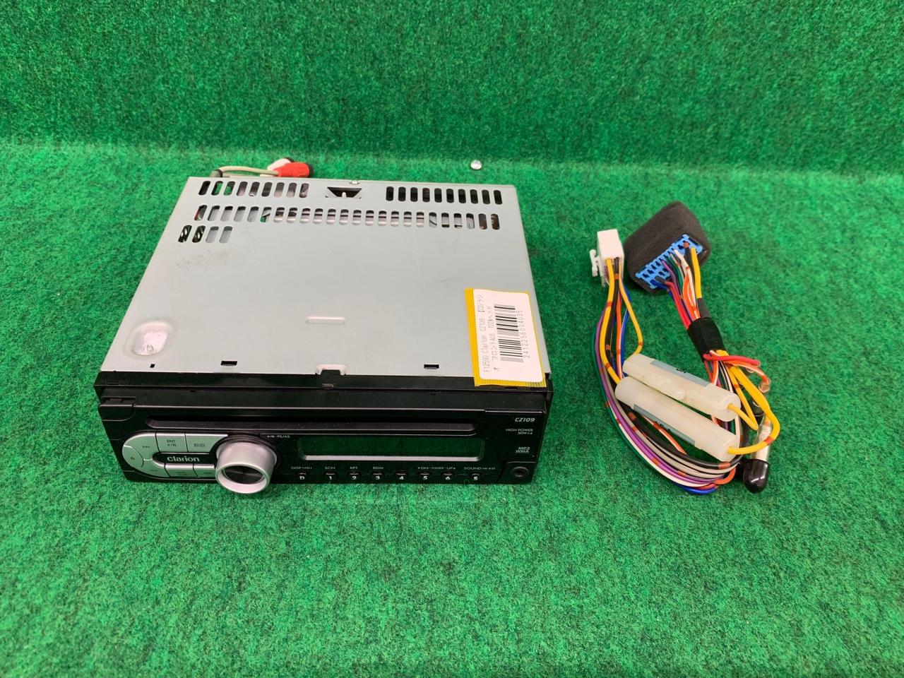 Clarion CZ109 【CD/ラジオ フロントAUX 1DINヘッドユニット 2009年モデル】 | カー用品 ヘッドユニット CD ...