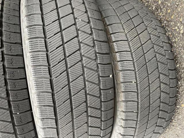 【BRIDGESTONE】BLIZZAK VRX3 | カー用品 スタッドレスタイヤ 18インチスタッドレスタイヤを通販で購入する | 中古カー＆バイク用品の販売ならアップガレージ