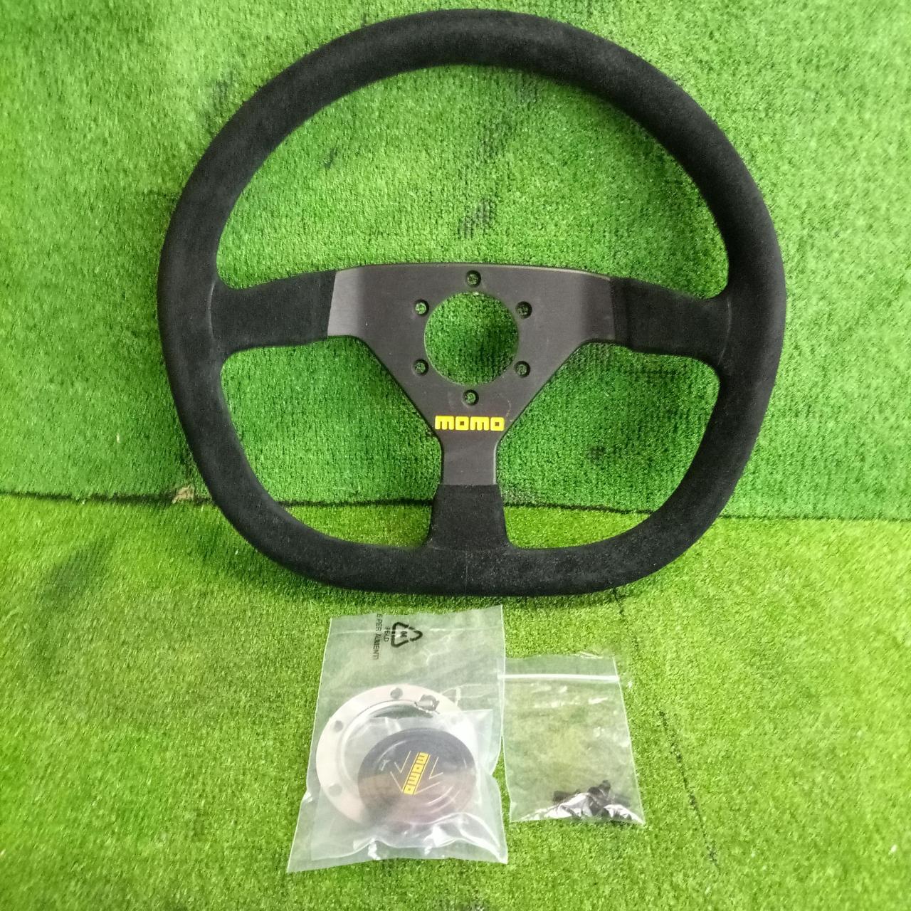 【値下げしました!!】 MOMO MOD.88 35Φ | カー用品 インテリア ステアリングを通販で購入する | 中古カー＆バイク用品の販売ならアップガレージ