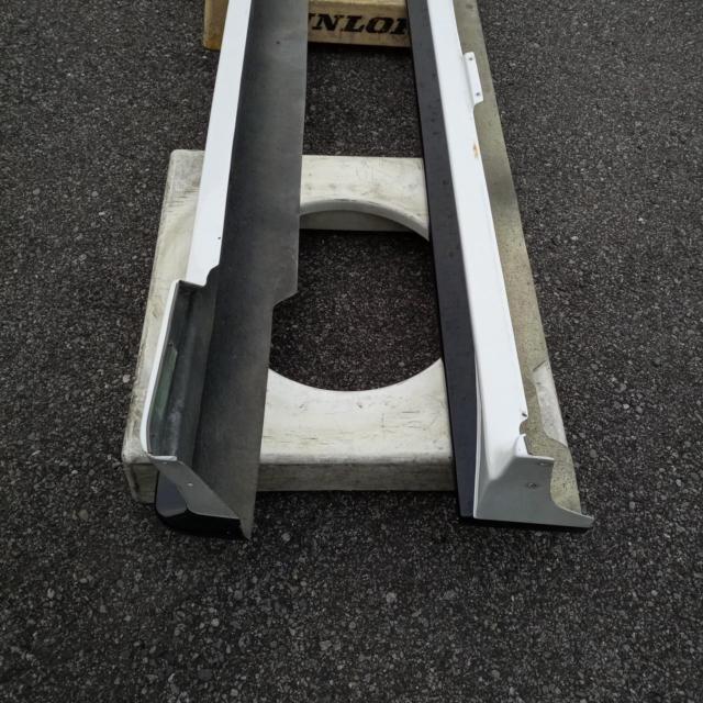 URAS(ユーラス) MONKEY-MAGIC スカイライン(ER34/4ドア) サイドステップ | カー用品 ボディパーツ サイドエアロを通販で購入する | 中古カー＆バイク用品の販売なら ...