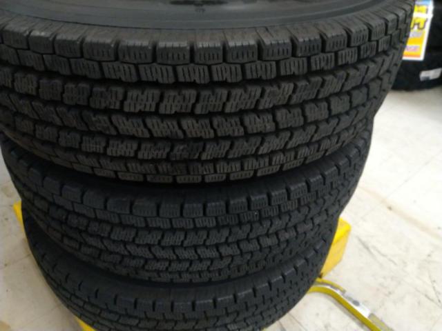 日産純正(NISSAN) キャラバン純正 + YOKOHAMA(ヨコハマ) iceGUARD iG91 | カー用品 スタッドレスタイヤホイールセット 15インチスタッドレスタイヤホイール ...