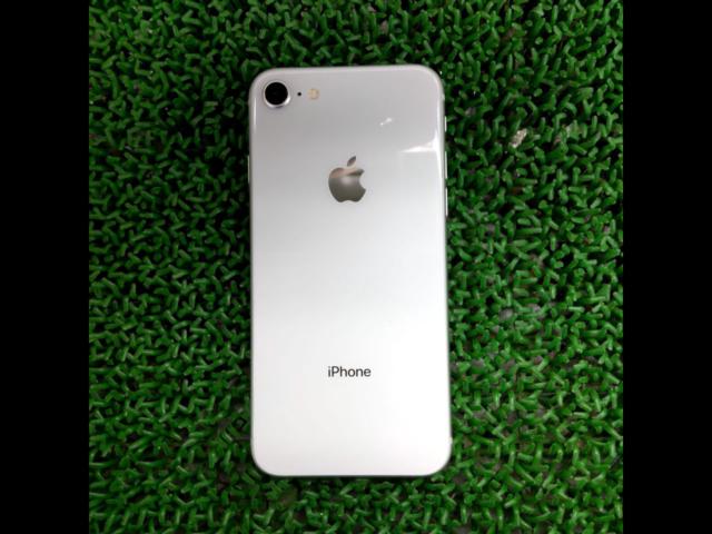 Apple iphone8 64GB | カー用品 カーAVアクセサリー iPhoneを通販で購入する | 中古カー＆バイク用品の販売ならアップガレージ