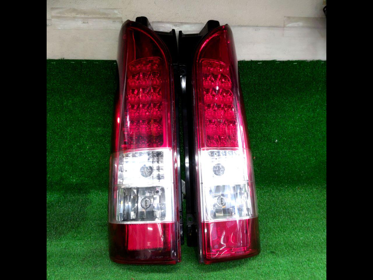 【ハイエース 200系】JUNYAN LEDテールレンズ | 中古品 | アップガレージ 練馬店 | カー用品 ボディパーツ テールレンズを通販で購入する | 中古カー＆バイク用品の販売なら ...