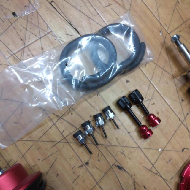 BLITZ DAMPER ZZ-R 92520 | カー用品 足まわり 車高調を通販で購入する | 中古カー＆バイク用品の販売ならアップガレージ