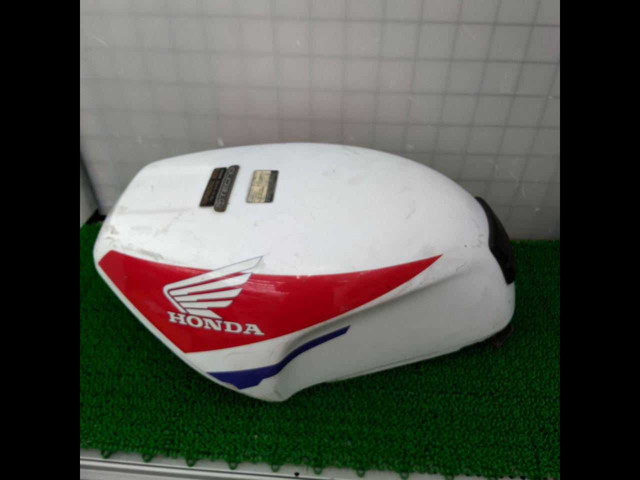 Honda Ns 1 Ac12 純正タンクカバー メットインタンク バイク用品 外装 タンク 二輪 を通販で購入する 中古カー