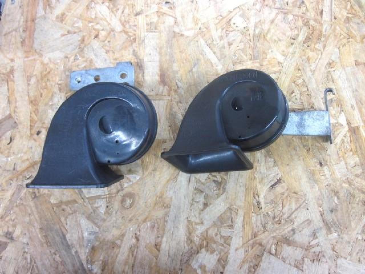 KNIGHT HORN KUH-70A 2個セット | カー用品 電装系 ホーンを通販で購入する | 中古カー＆バイク用品の販売ならアップガレージ