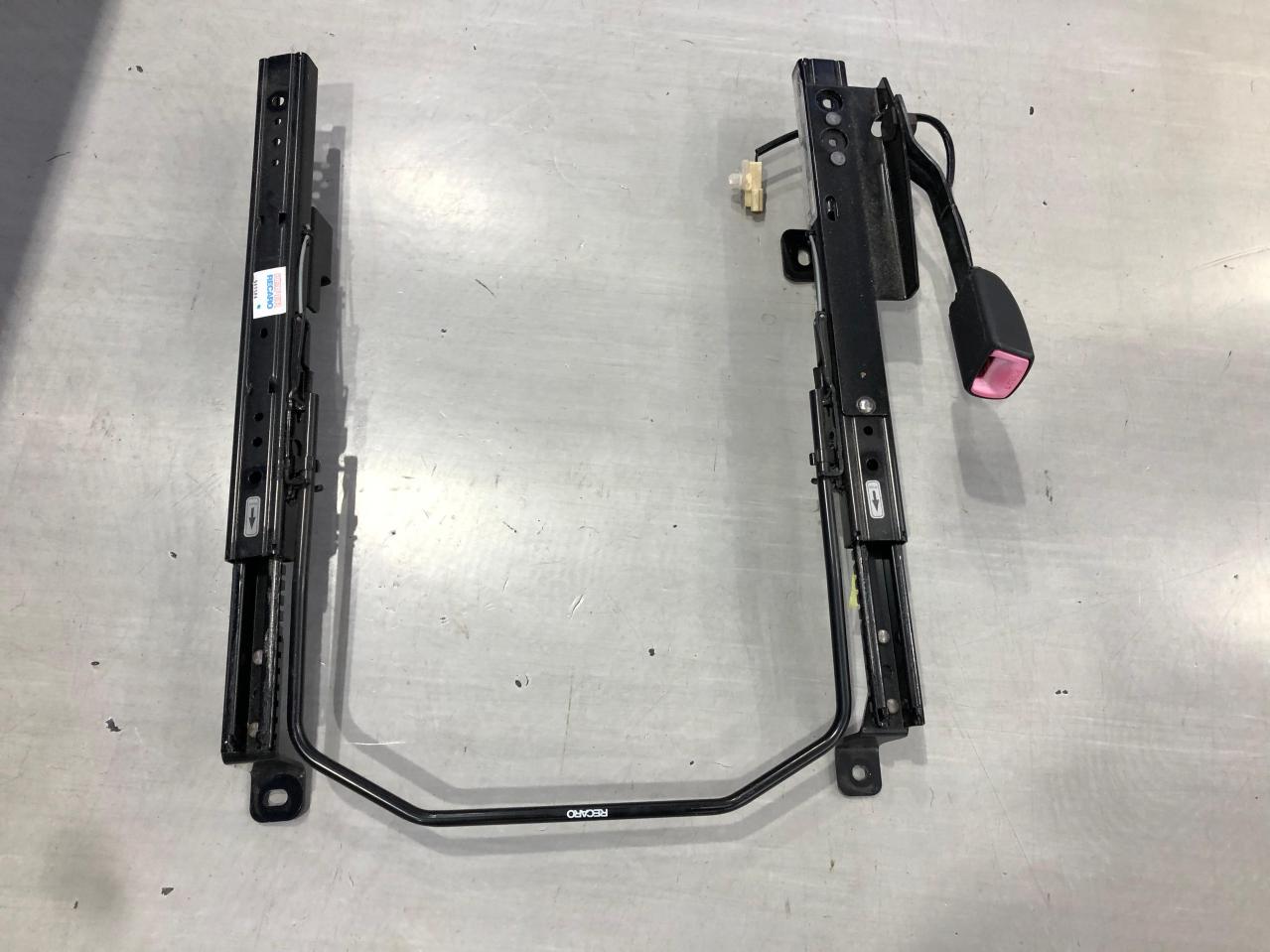 RECARO シートレール No.2088.539.2 (運転席側) 【スイフトスポーツ ZC31S】 | カー用品 シート シートレール ...