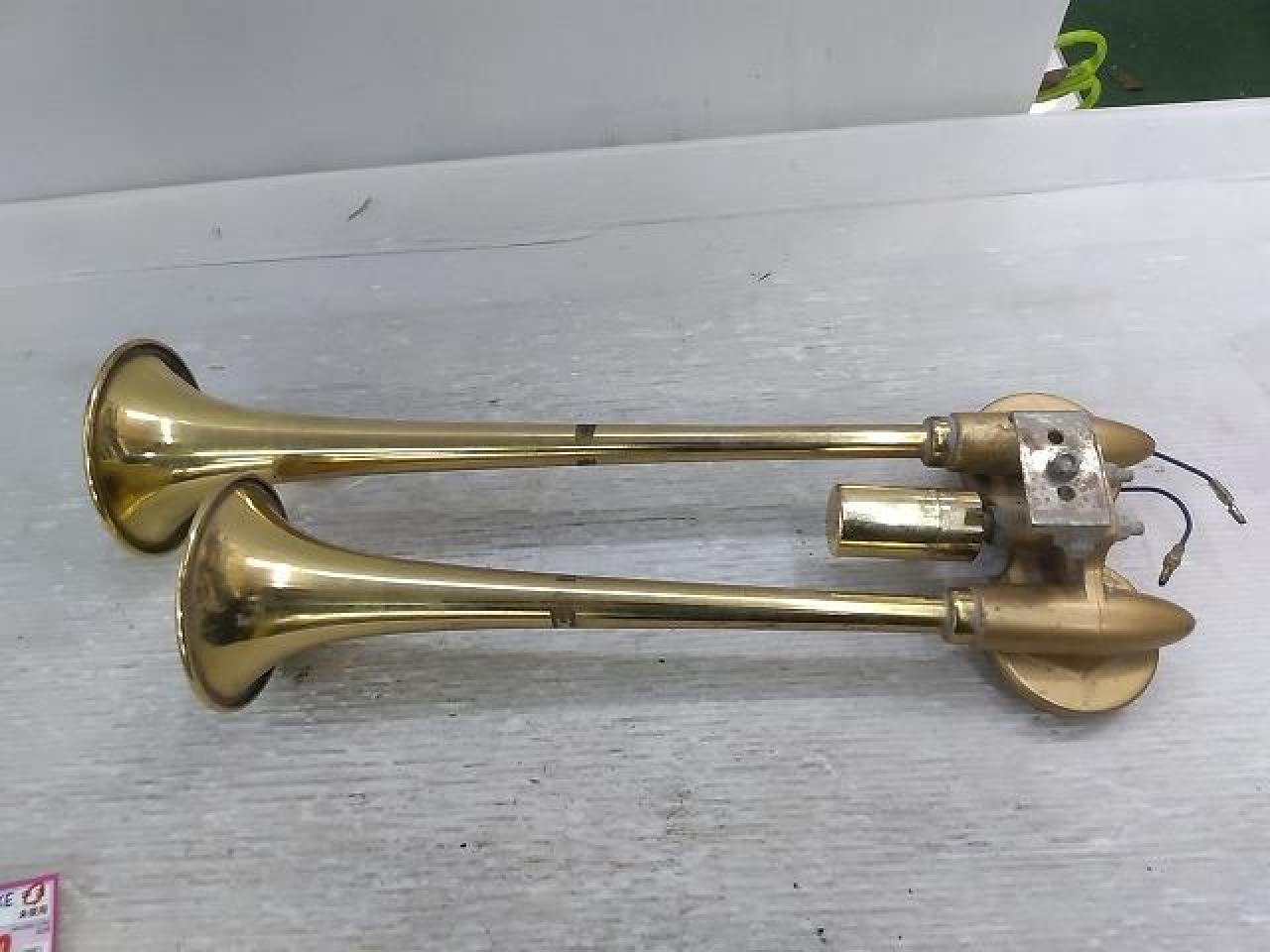 【UNVERSAL】YANKEE HORN | カー用品 電装系 ホーンを通販で購入する | 中古カー＆バイク用品の販売ならアップガレージ