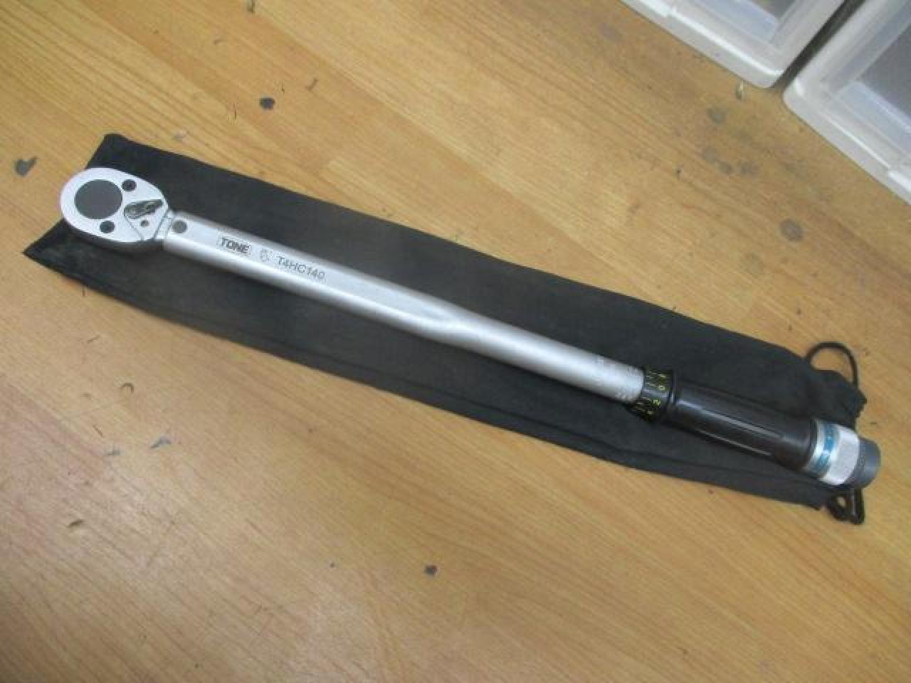 【TONE】トネ(TONE) プレセット形トルクレンチ 差込角12.7mm(1/2) T4HC140 140N・m | カー用品 メンテナンス 工具を通販で購入する | 中古カー＆バイク用品の ...