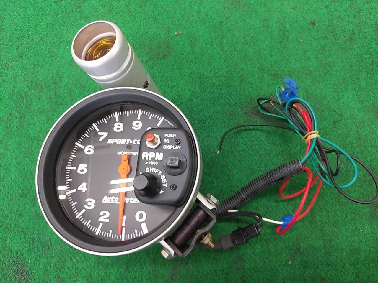 【AutoMeter】シフトランプ付きタコメーター | カー用品 メーター系 メーターを通販で購入する | 中古カー＆バイク用品の販売ならアップガレージ