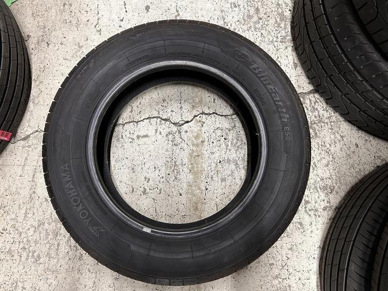 YOKOHAMA BluEarth E50C 185/65R15 88S | カー用品 タイヤ 15インチタイヤを通販で購入する | 中古カー ...
