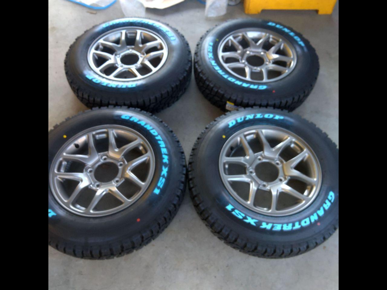 【スズキ純正】 ジムニー/JB64 純正ホイール + 【DUNLOP】GRANDTREK XS1 | カー用品 スタッドレスタイヤホイールセット 16インチスタッドレスタイヤホイールセットを ...