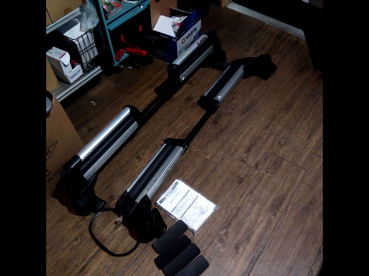 【INNO】 UK709 スキー・スノーボードキャリア + SU取付フック K331 | カー用品 キャリアを通販で購入する | 中古カー＆バイク用品の販売ならアップガレージ