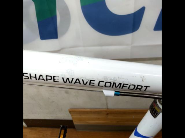 CORRATEC SHAPE WAVE COMFORT 700×32C 3×8S アルミ/カーボンフレームクロスバイク | クロスバイクを通販 ...