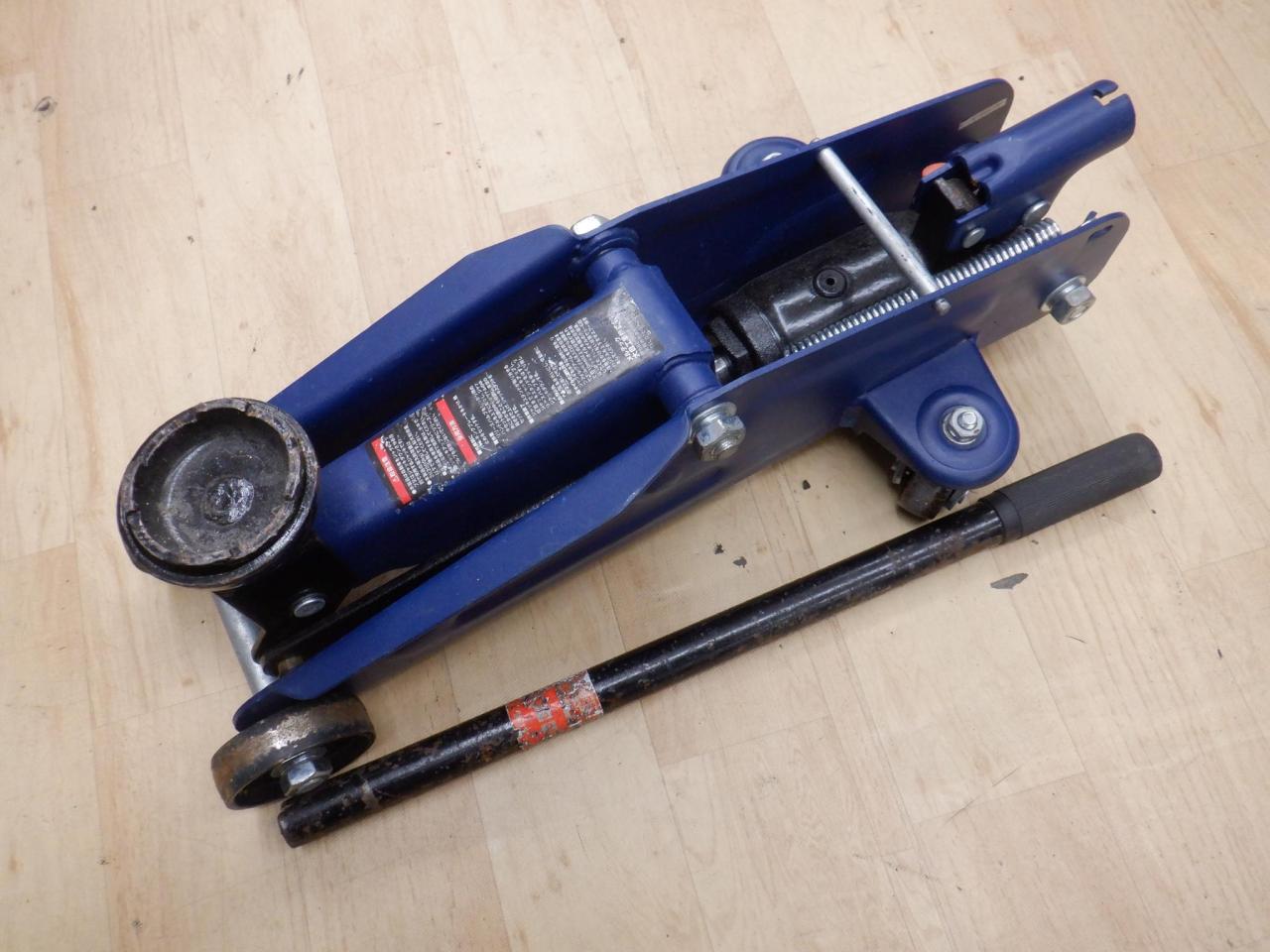 Meltec 2t油圧ジャッキ FA-20 | カー用品 メンテナンス 工具を通販で購入する | 中古カー＆バイク用品の販売ならアップガレージ