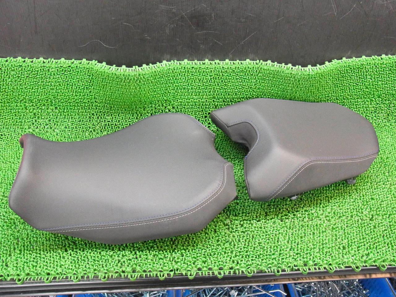 トレーサー900 ABS(19年式)より取外し 純正 前後シート セット 刻印 B5C-00S + B5C-00T | バイク用品 外装 ...