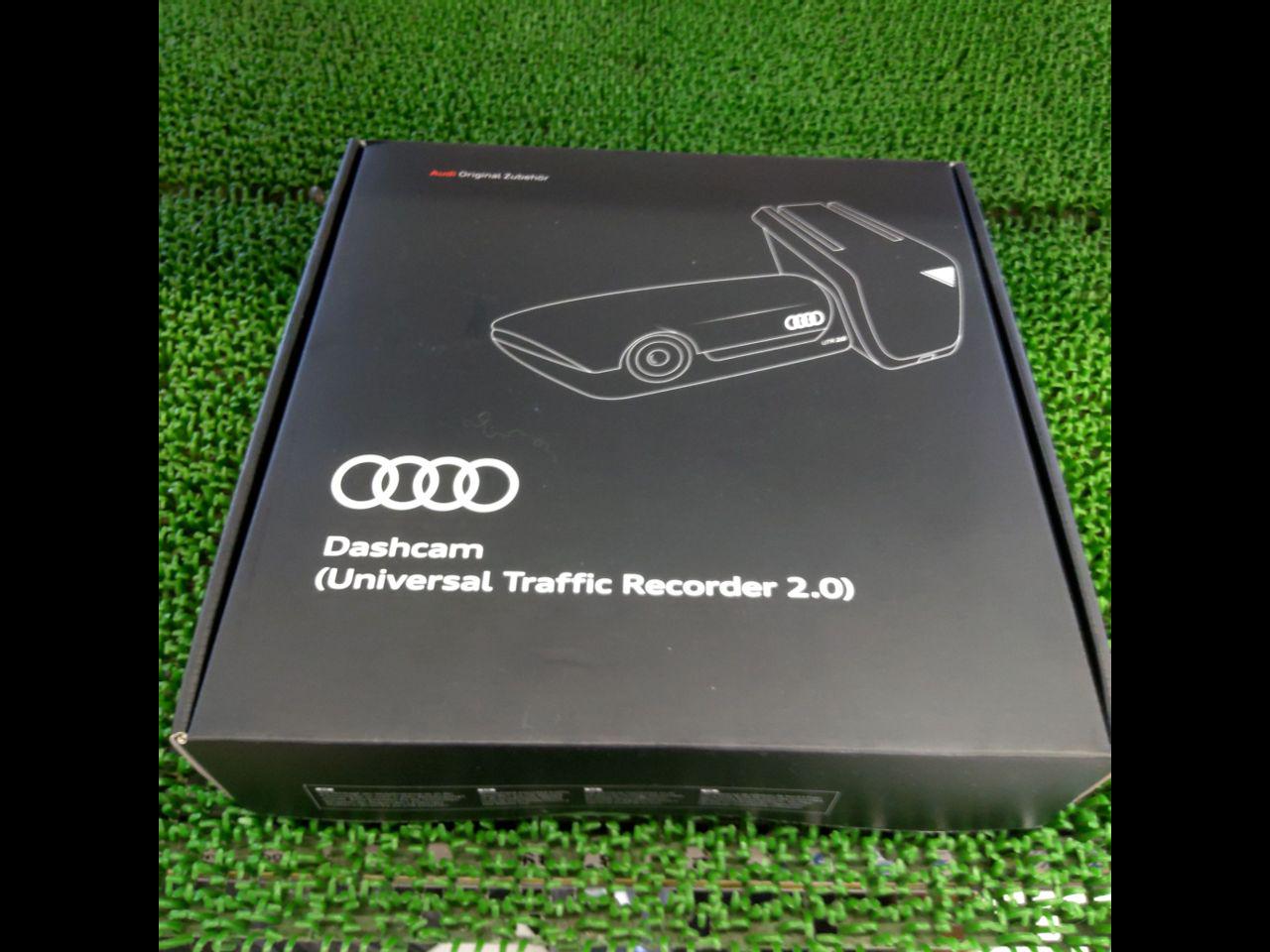 アウディ純正(AUDI) ユニバーサルトラフィックレコーダーUTR2.0 | カー用品 カーAVアクセサリー ドライブレコーダーを通販で購入 ...