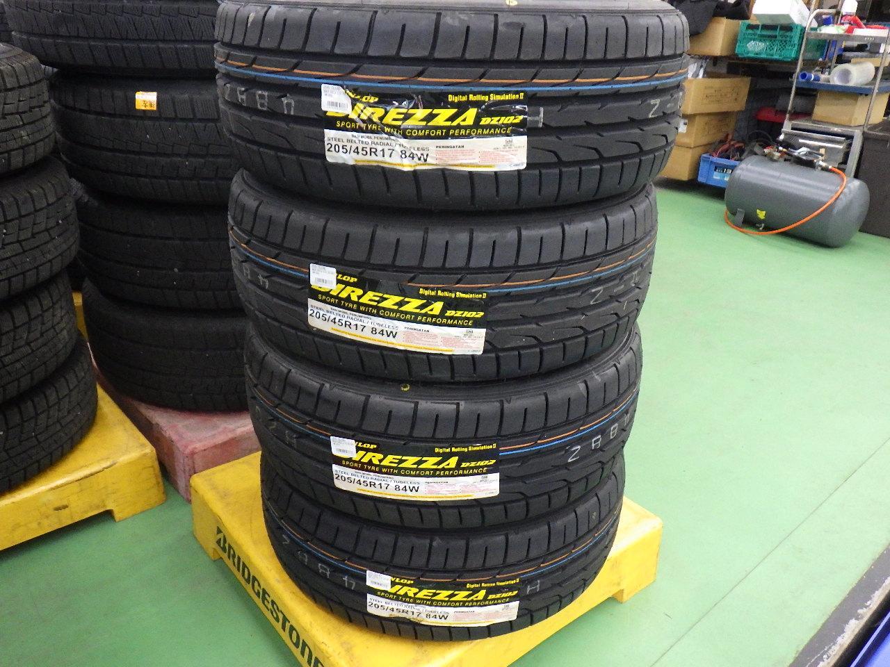 DUNLOP DIREZZA DZ102 205/45R17 84W 2024年製造 | カー用品 タイヤ 17インチタイヤを通販で購入する | 中古カー＆バイク用品の販売ならアップガレージ