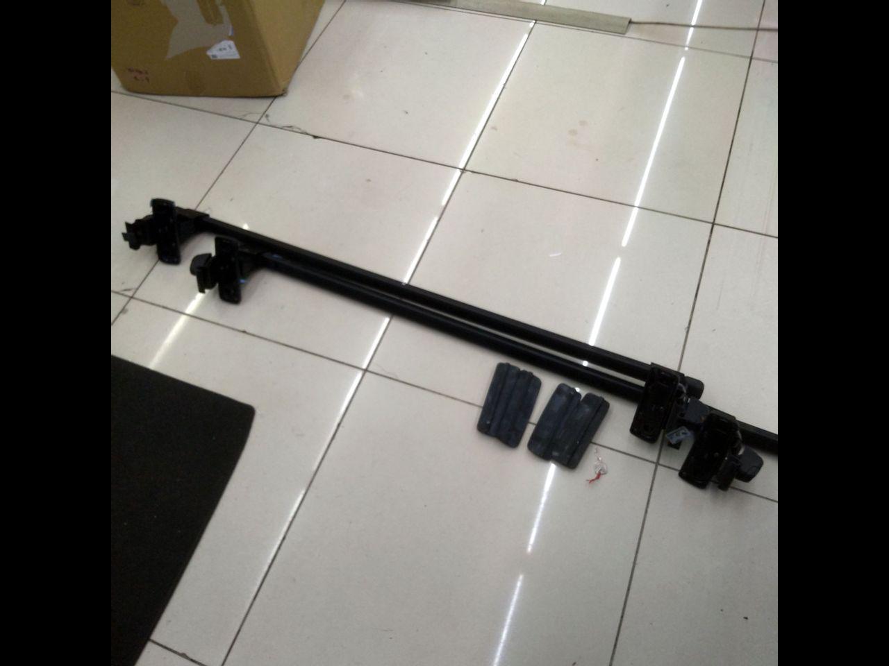 INNO INSU + INSUT スクエアーバー INB127cm + INNO K460 車種専用フック 【値下げしました】 | カー用品 キャリアを通販で購入する | 中古カー＆バイク用 ...