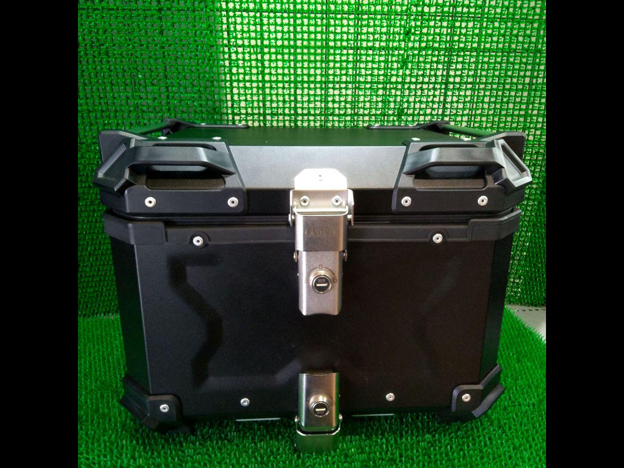 LASIEYO アルミ製トップケース | バイク用品 ツーリング用品 BOX(二輪)を通販で購入する | 中古カー＆バイク用品の販売ならアップガレージ