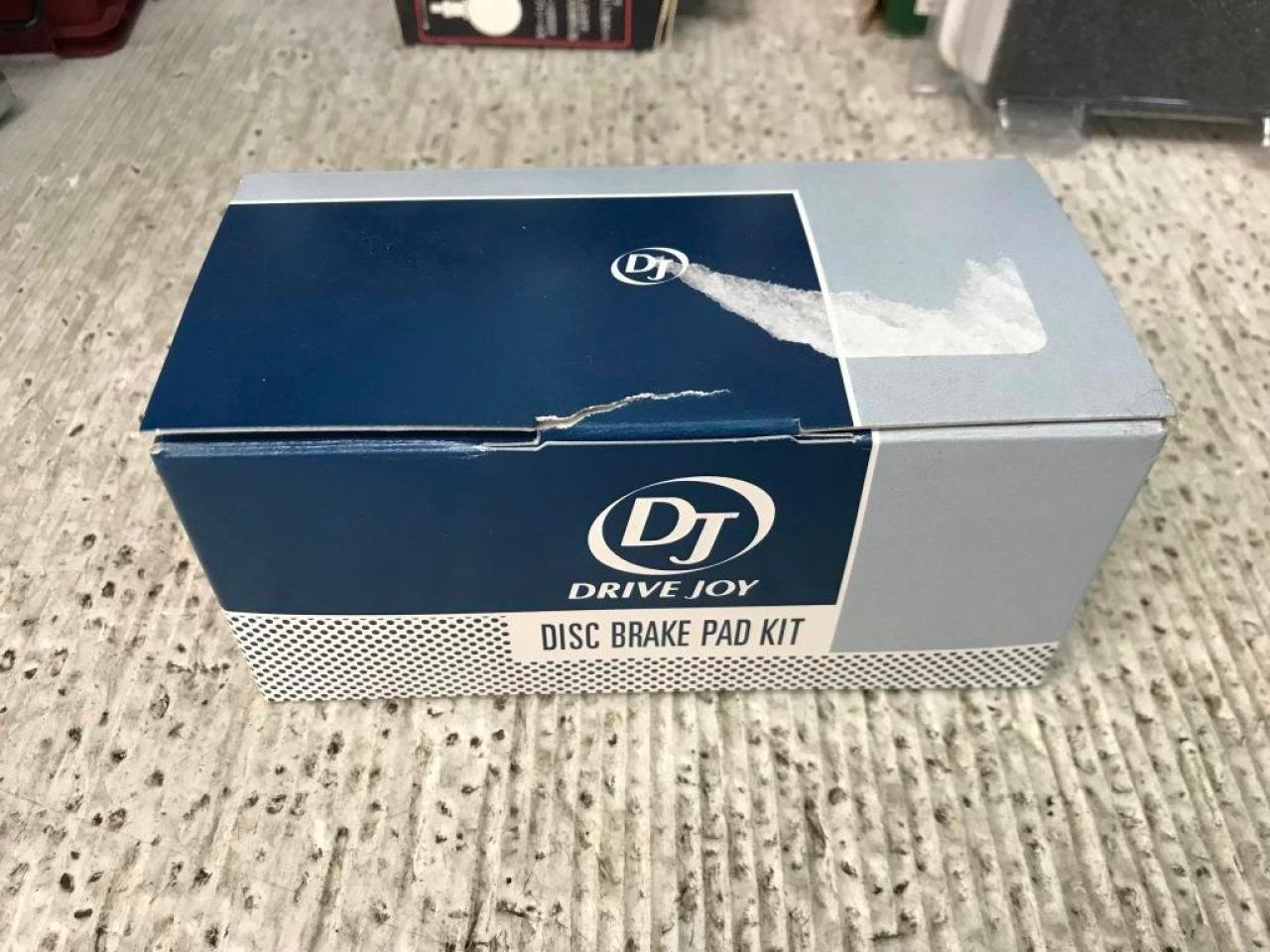 DJ ブレーキパッド V9118-A122 | 新古品 | アップガレージ 岐阜店 | カー用品 ブレーキ系 ブレーキパッド・シューを通販で購入する | 中古カー＆バイク用品の販売ならアップガレージ