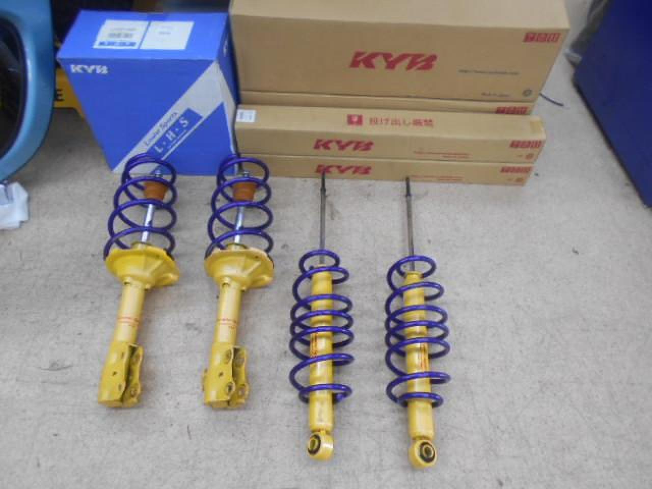 KYB Lowfer Sports LHS サスキット | 中古品 | アップガレージ 松山店 | カー用品 足まわり サスキットを通販で購入する | 中古カー＆バイク用品の販売ならアップガレージ