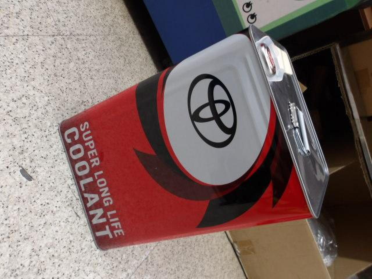 トヨタ純正 スーパーロングライフクーラント【08889-01001】 | カー用品 冷却系 その他冷却系を通販で購入する | 中古カー＆バイク ...