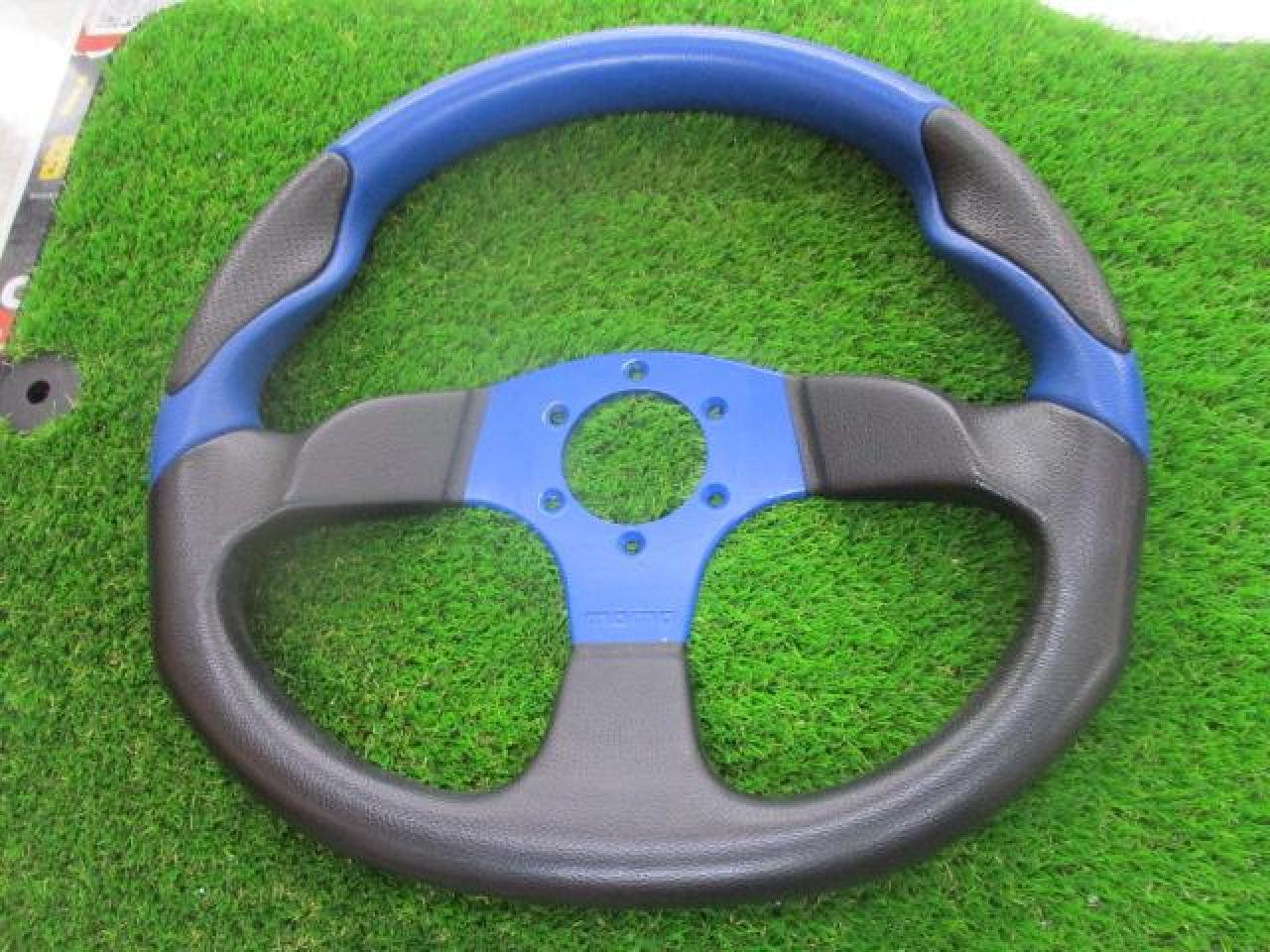 【MOMO】COMMANDO Blue Blue sporkes 350mm | カー用品 インテリア ステアリングを通販で購入する | 中古カー＆バイク用品の販売ならアップガレージ