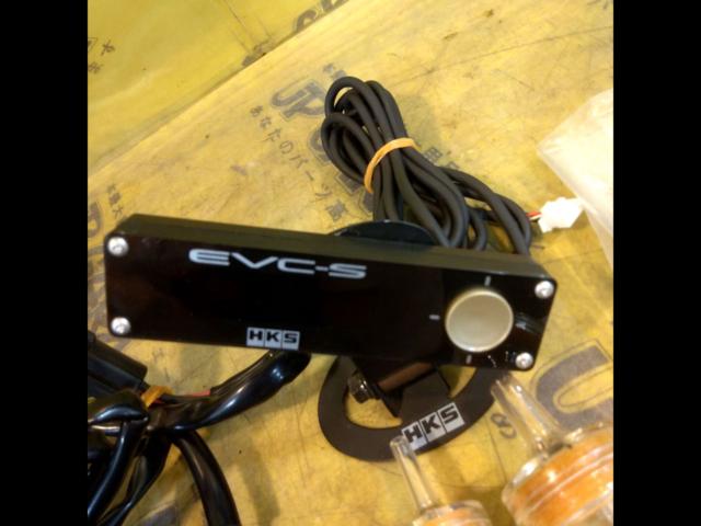 HKS EVC-S ブーストコントローラー | カー用品 電装系 チューニング電装を通販で購入する | 中古カー＆バイク用品の販売ならアップガレージ