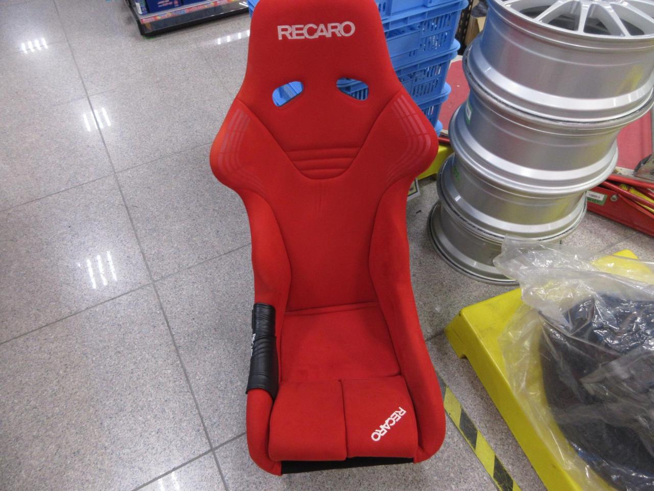 RECARO RS-GS RED | カー用品 シート フルバケットシート(レカロ)を通販で購入する | 中古カー＆バイク用品の販売ならアップガレージ